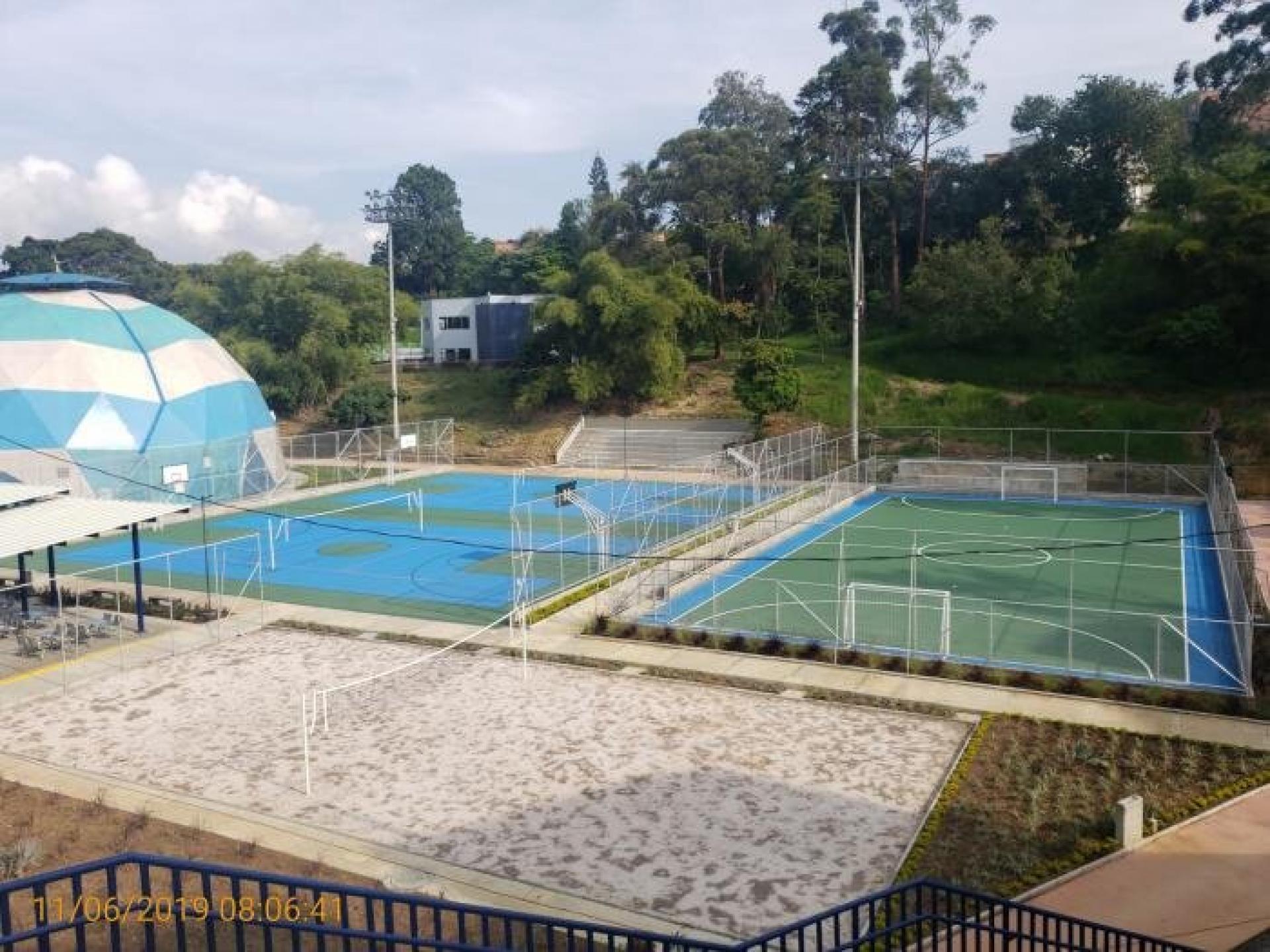 Provias s.a.s se encuentra prestando el servicio de la Construcción de ...